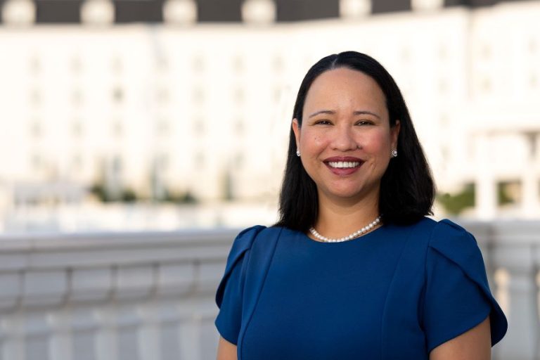 EXECUTIVE INSIGHTS: THE INTERVIEW SERIES, FRLA EXECUTIVE COMMITTEE ...